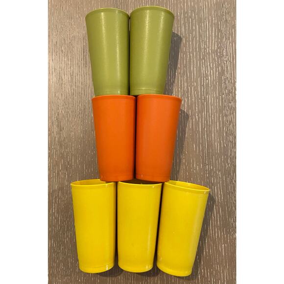 Tupperware | Dining | Lot Of 7 Vintage Tupperware Cups 8734 16 And 18 ...